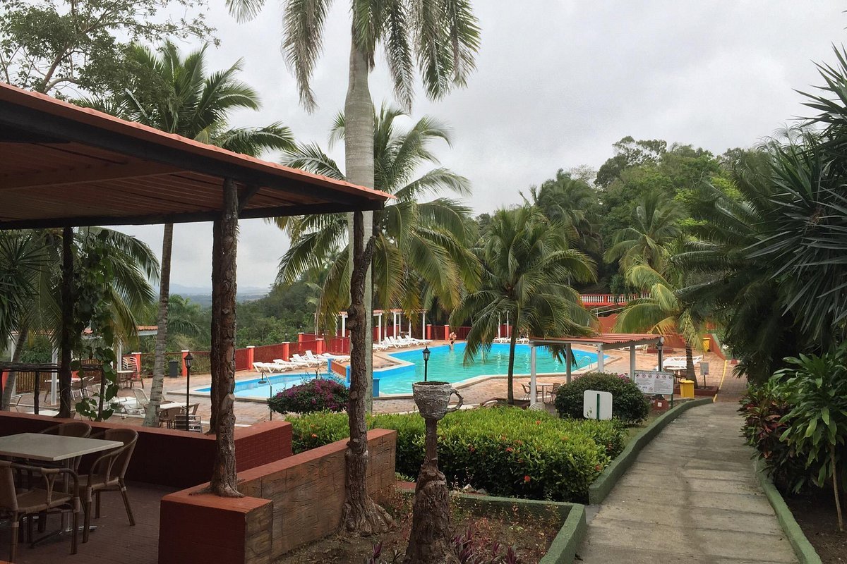 Mirador de Mayabe Hotel, Holguin Cuba. 3 stars.